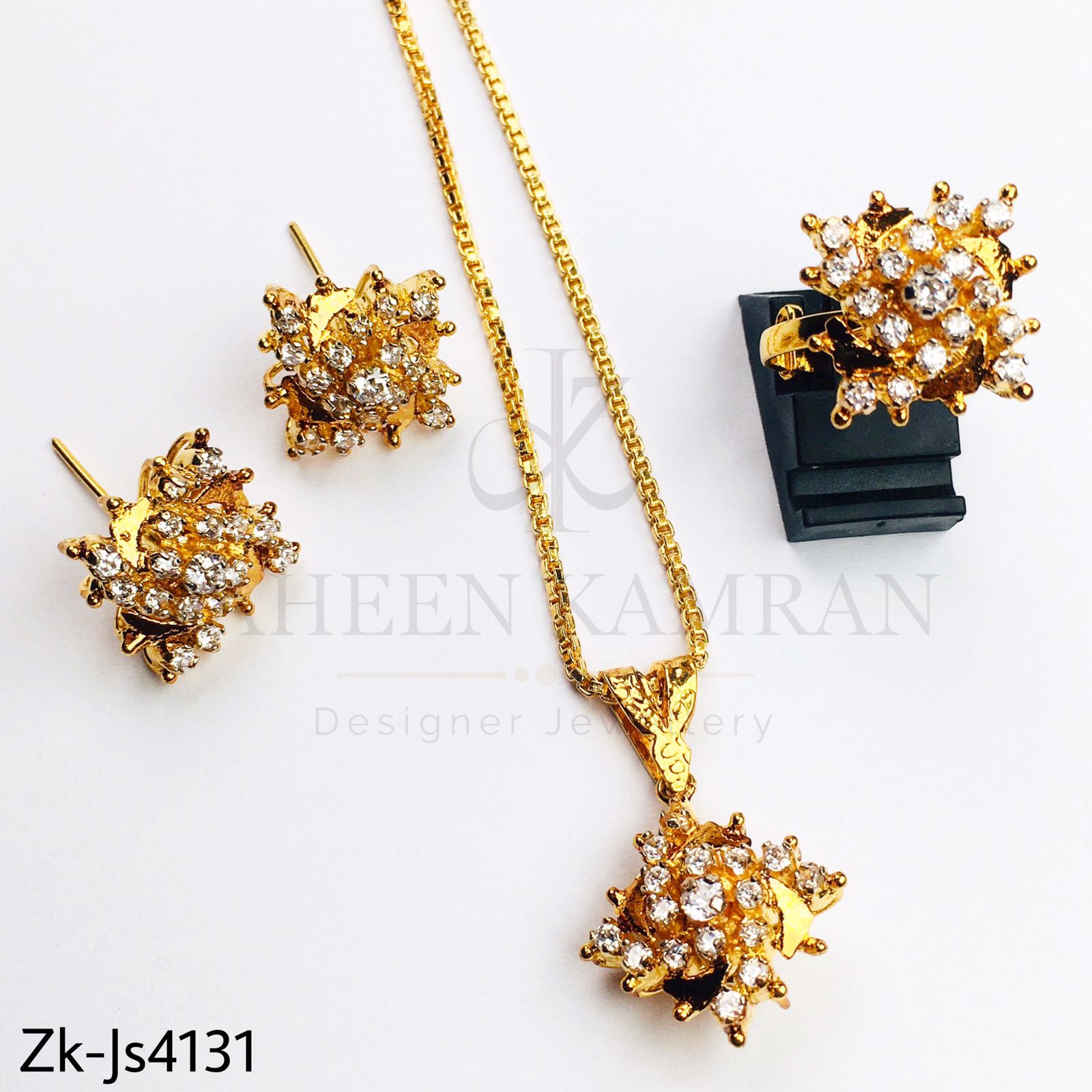 Pretty golden set. – zaheenk.com