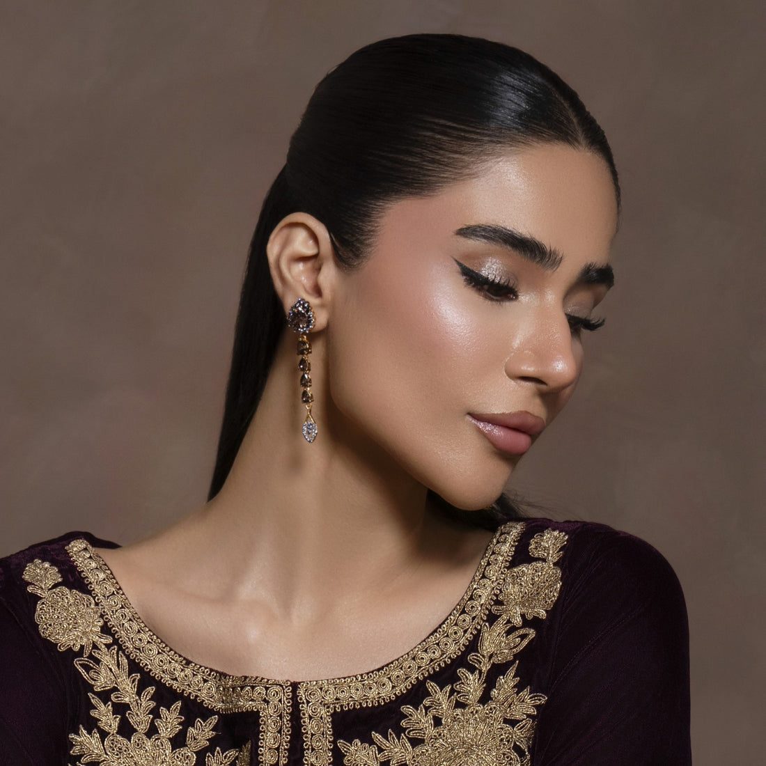 LOOKBOOK659 – Zaheen Kamran